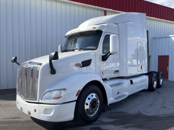 2017 PETERBILT 579 - CIT Trucks