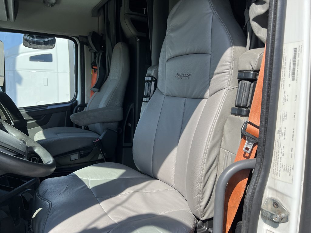2019 VOLVO VNL64T760 - CIT Trucks