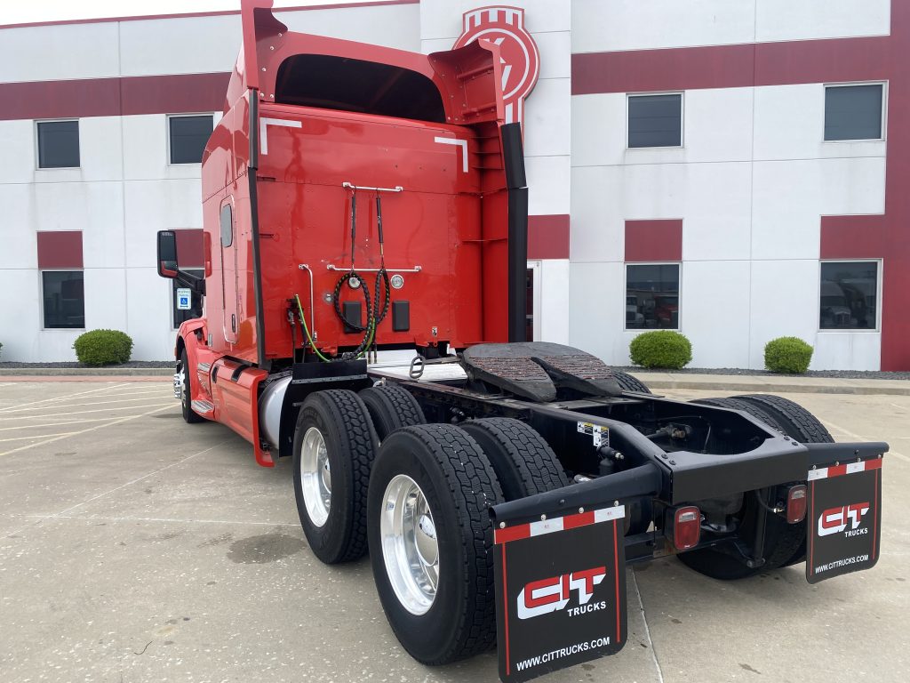 2017 PETERBILT 579 - CIT Trucks