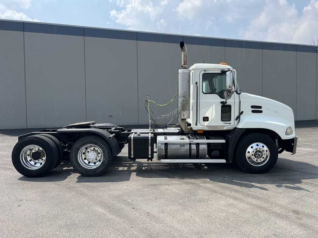 2005 Mack Vision CX613 - CIT Trucks