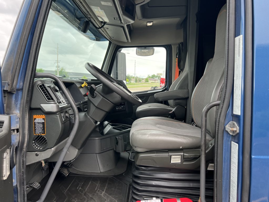 2020 VOLVO VNL64T860 - CIT Trucks