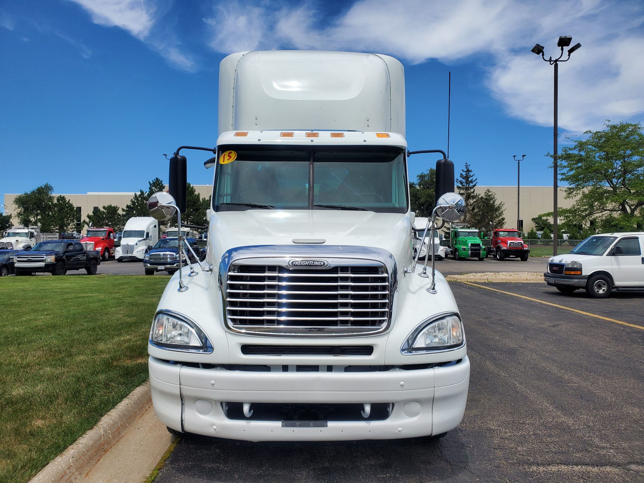 2015 FREIGHTLINER COLUMBIA - CIT Trucks