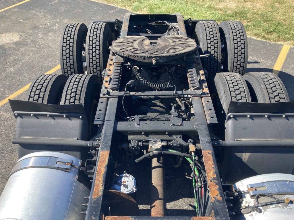 2011 MACK CXU613 - CIT Trucks