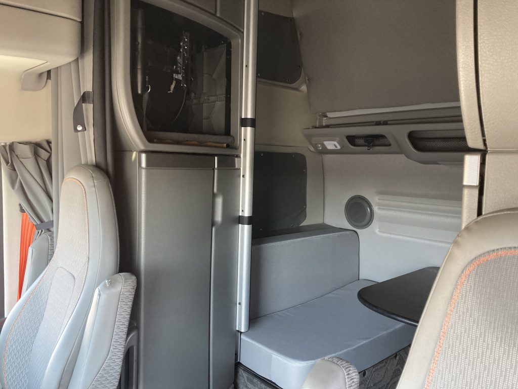2020 VOLVO VNL860 - CIT Trucks