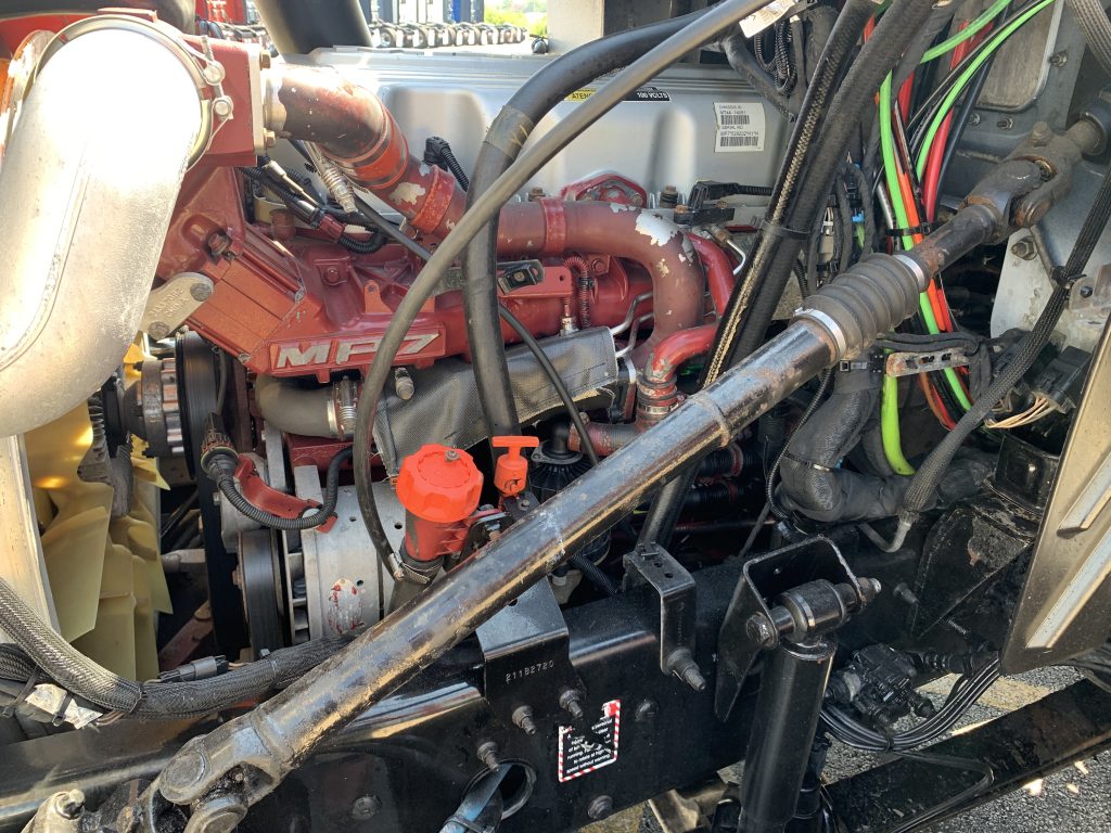 2011 MACK CXU613 - CIT Trucks