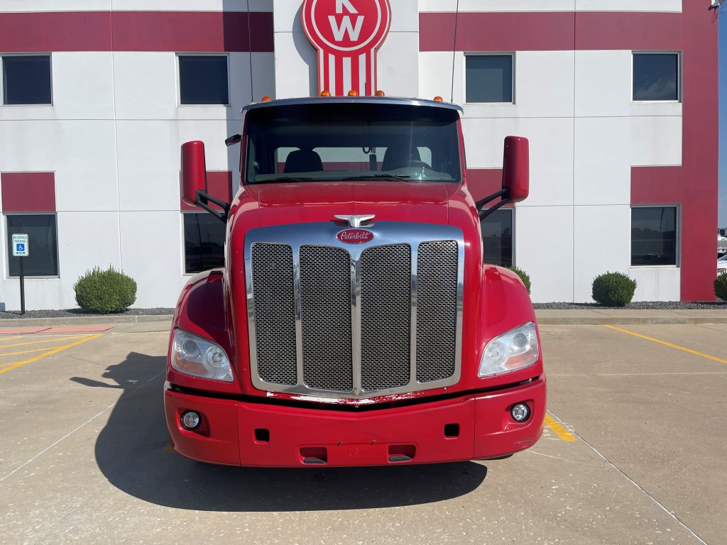 2015 PETERBILT 579 - CIT Trucks