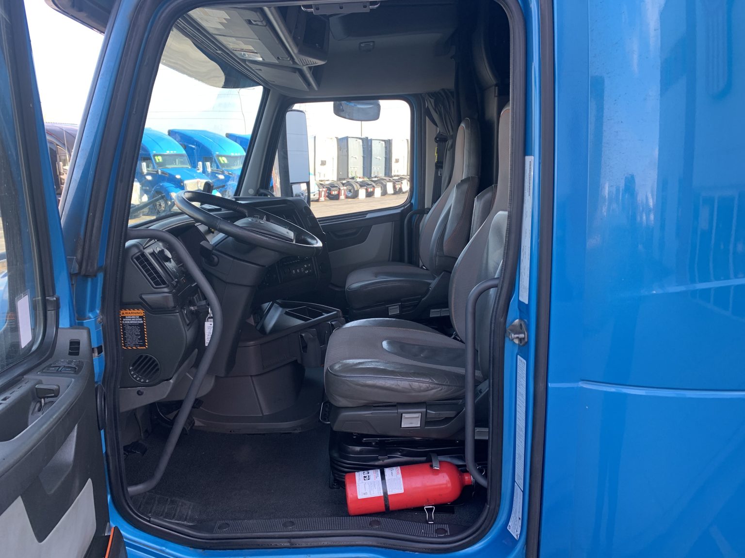 2019 VOLVO VNL860 - CIT Trucks