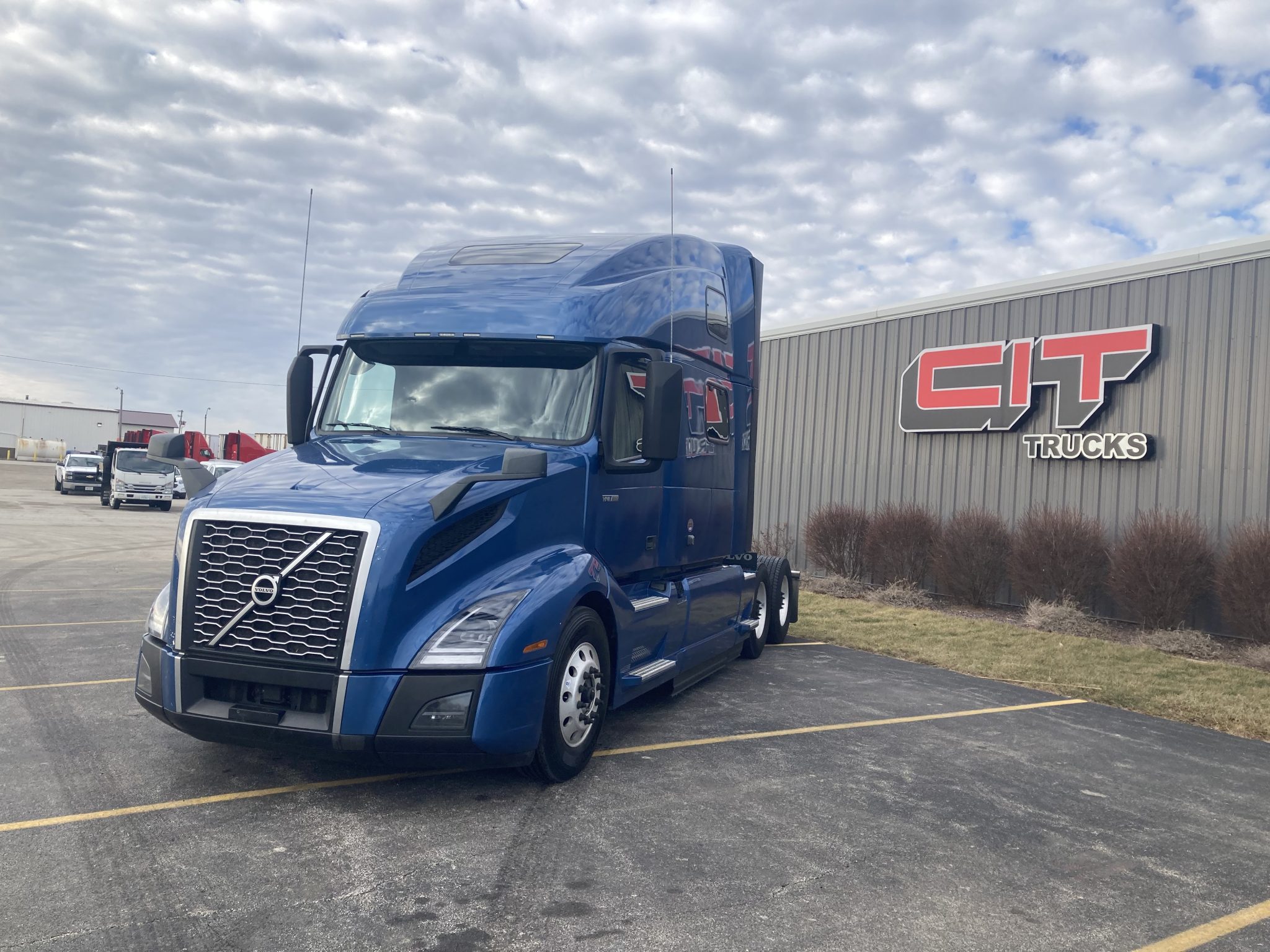 2021 VOLVO VNL860 - CIT Trucks