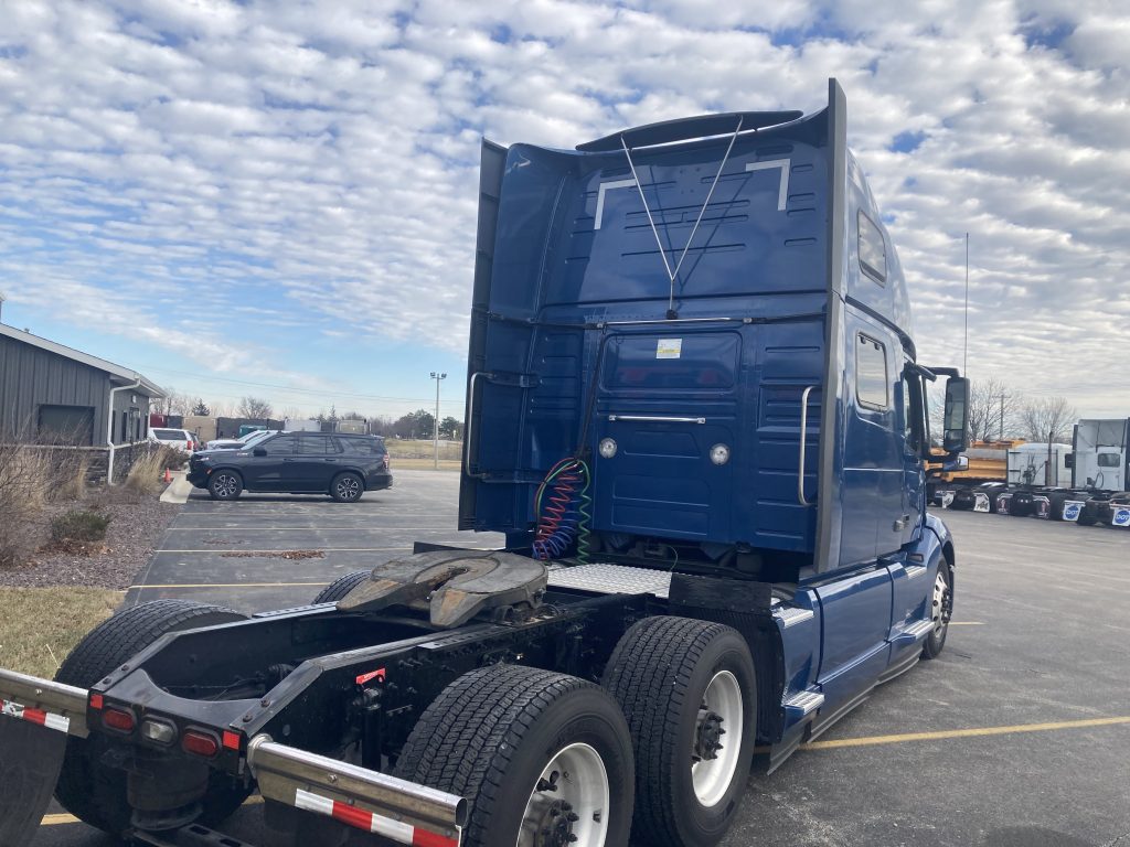 2021 VOLVO VNL860 - CIT Trucks