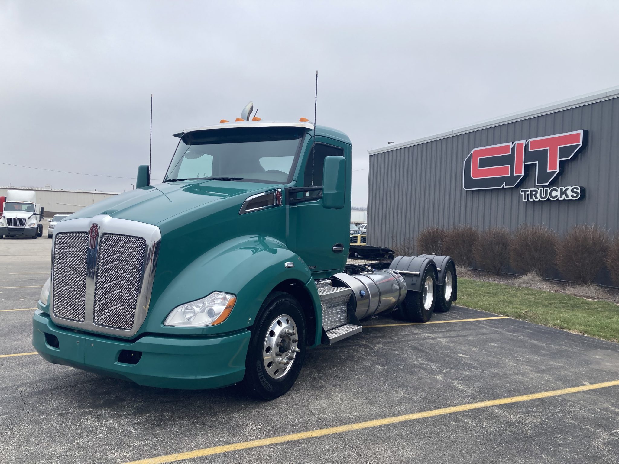 2018 KENWORTH T680 - CIT Trucks