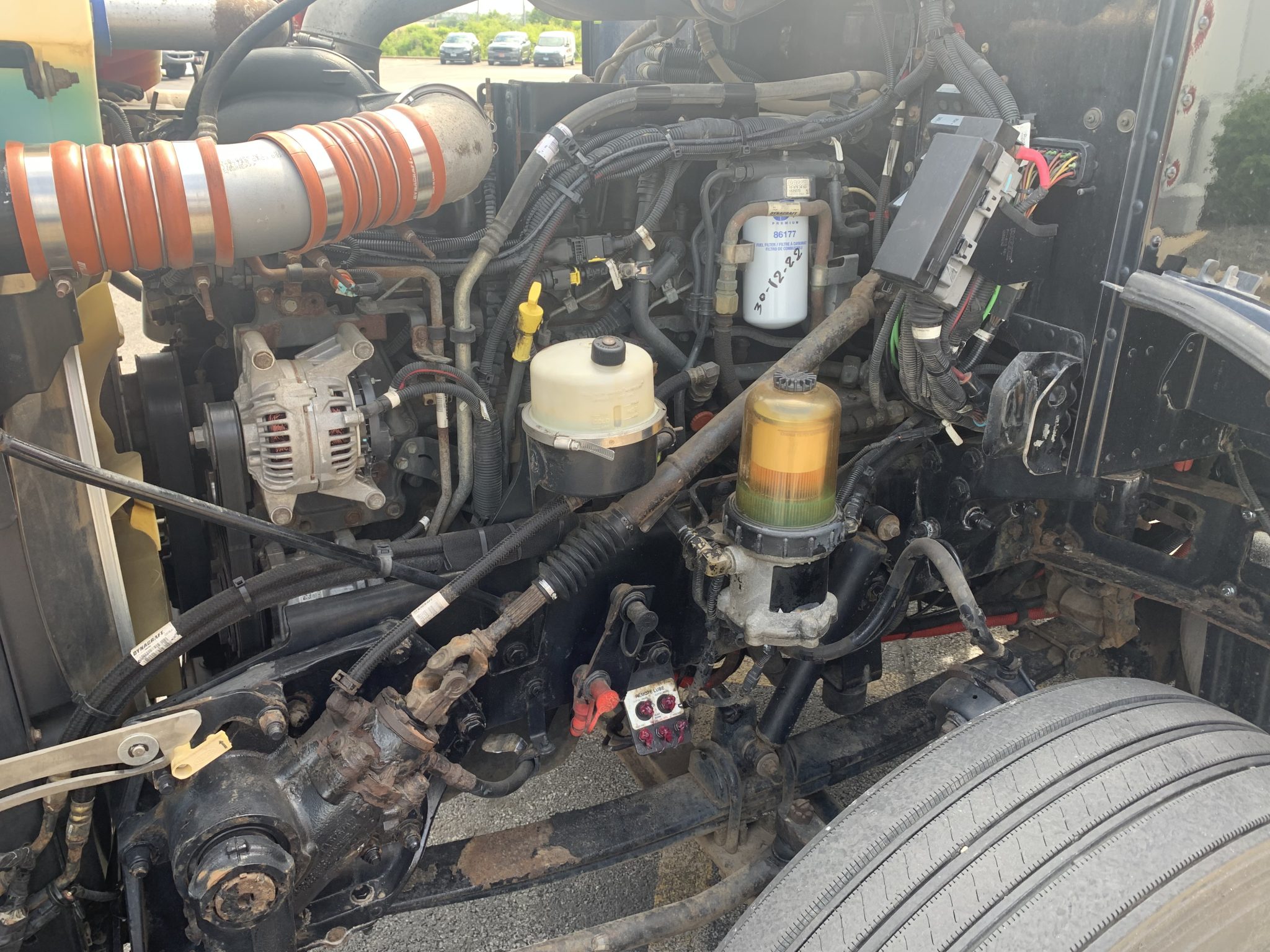 2013 PETERBILT 384 - CIT Trucks