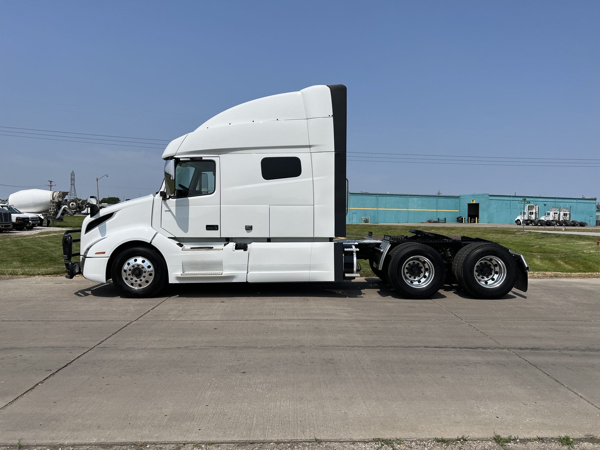 2019 VOLVO VNL740 - CIT Trucks