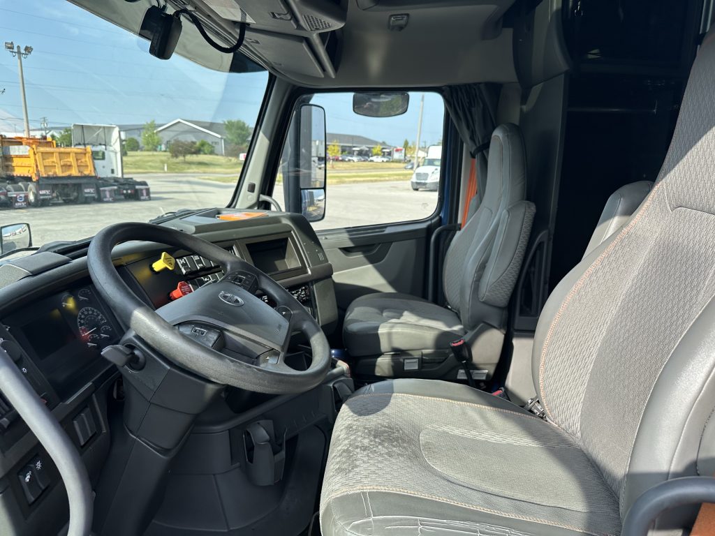 2022 VOLVO VNL860 - CIT Trucks