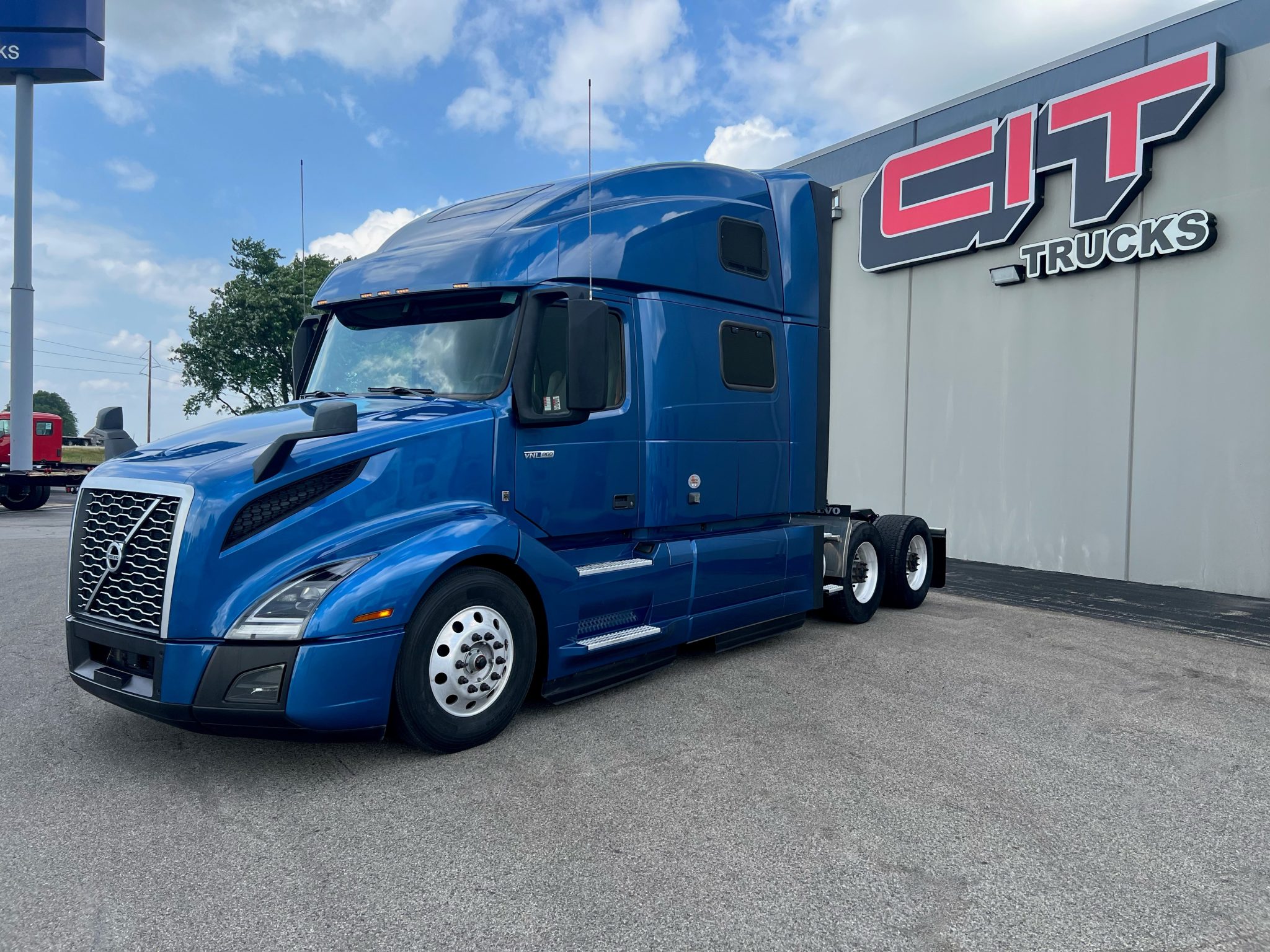 2022 VOLVO VNL860 - CIT Trucks