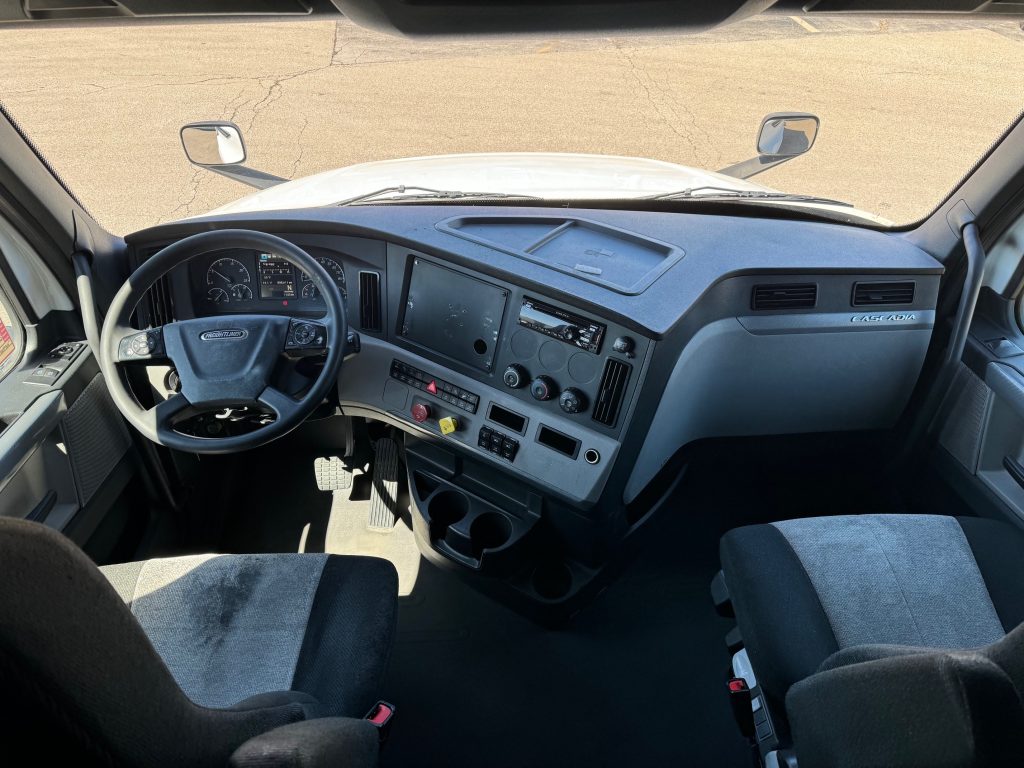 2019 FREIGHTLINER NEW CASCADIA - CIT Trucks