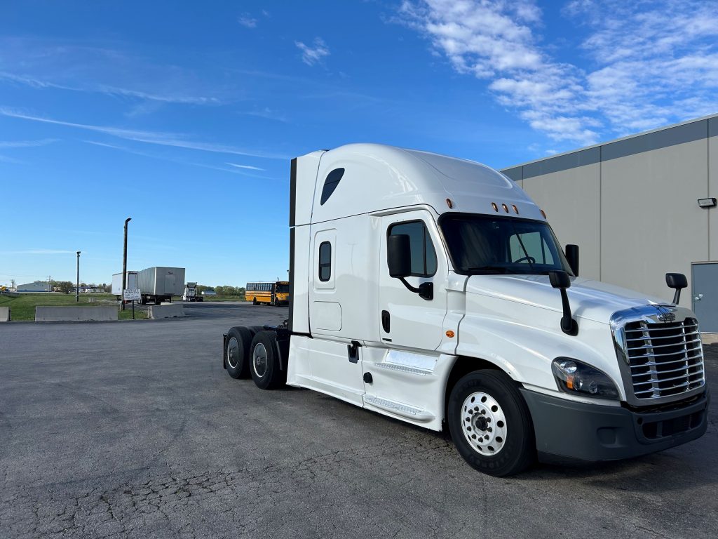2018 FREIGHTLINER CASCADIA - CIT Trucks