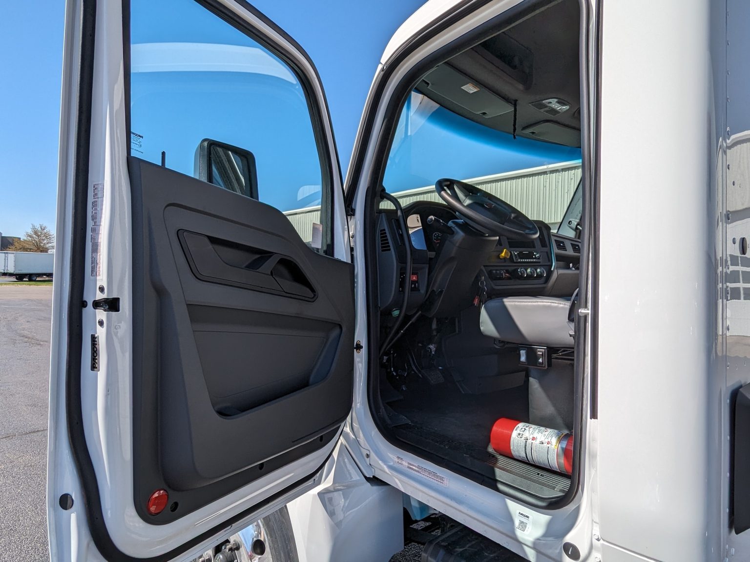 2025 KENWORTH T280 - CIT Trucks