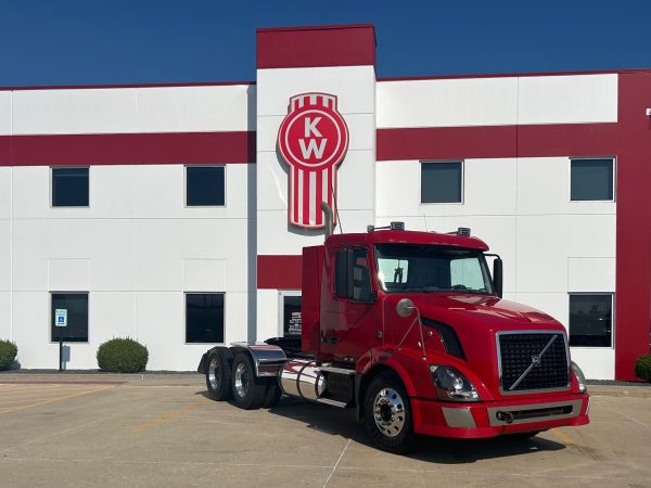 2010 VOLVO VNL300 - CIT Trucks