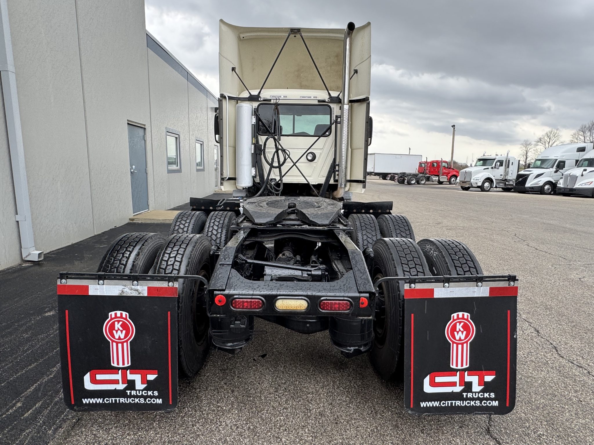 2016 MACK CXU613 - CIT Trucks