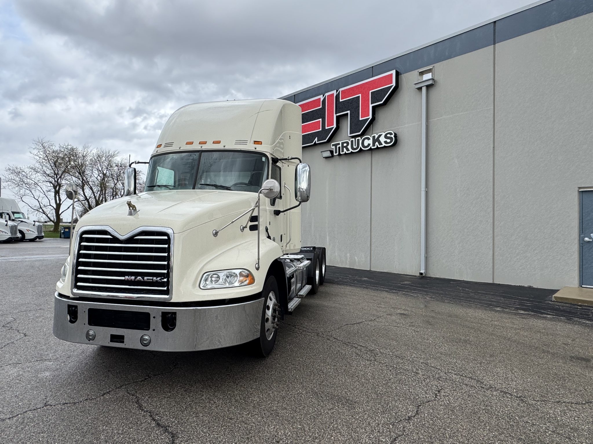 2016 MACK CXU613 - CIT Trucks