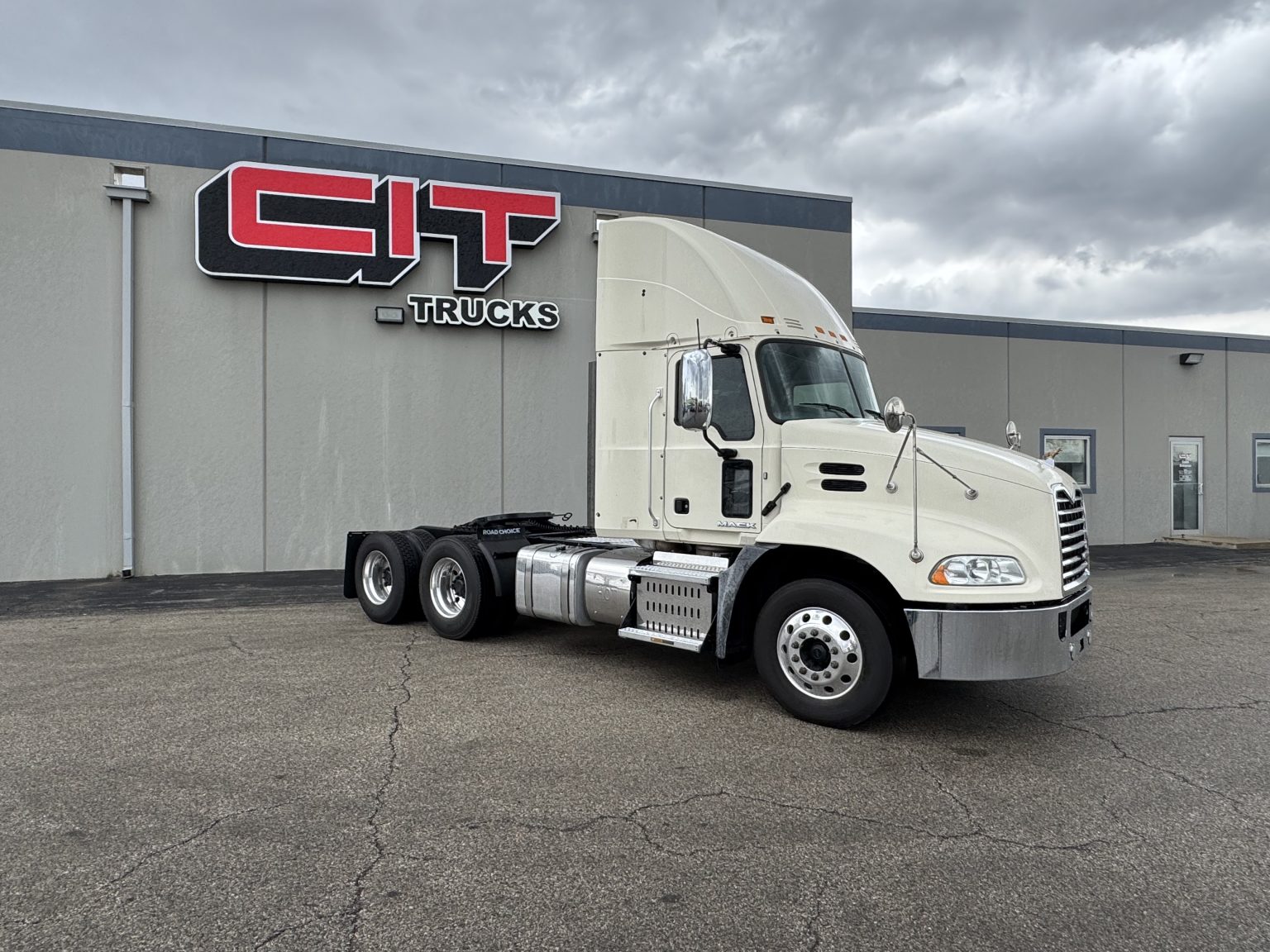 2016 MACK CXU613 - CIT Trucks