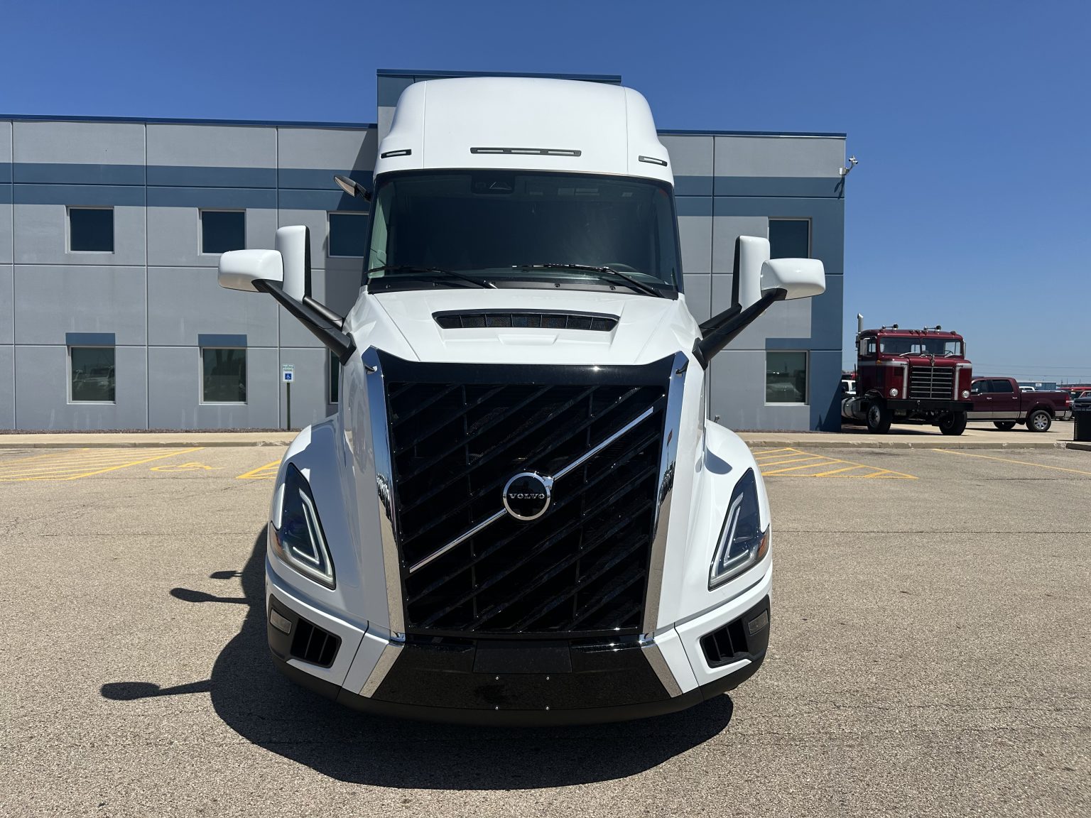 NEW 2026 VOLVO VNL860 - CIT Trucks